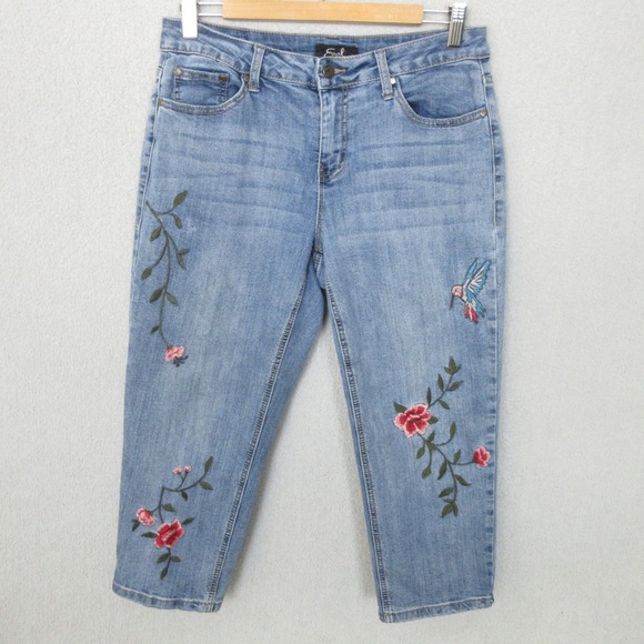Earl Jeans | Jeans | Earl Jean Capri Pants Women Floral Embroidered ...